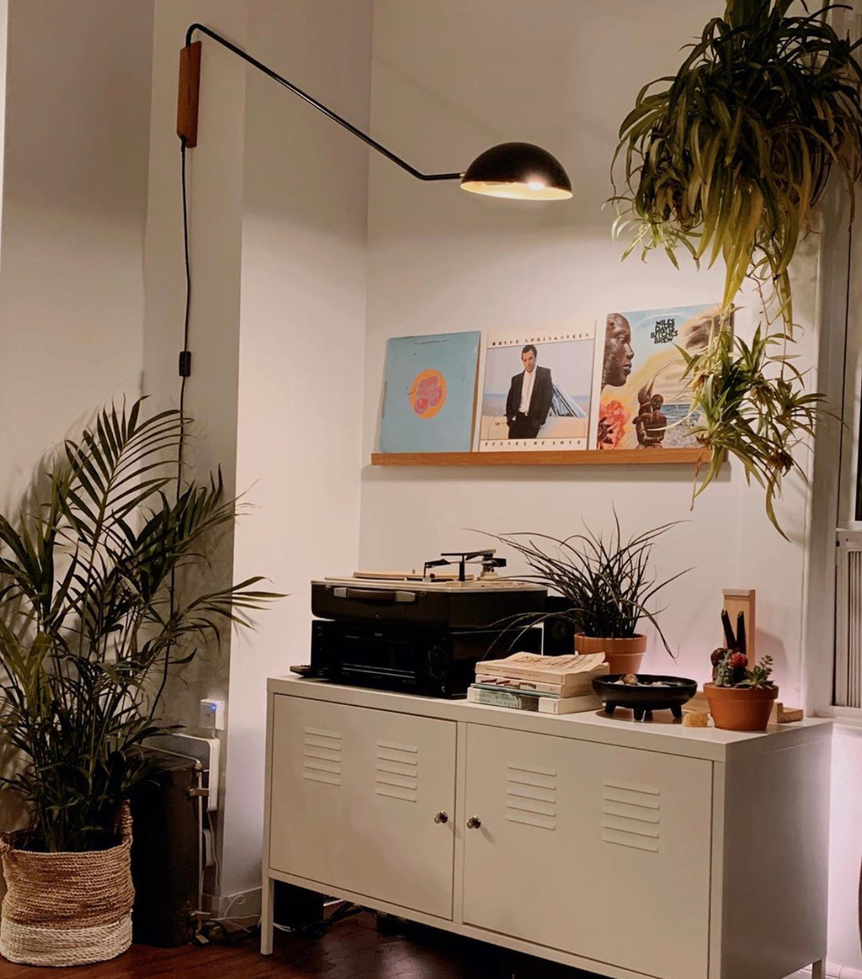 Vinyl Displays and Modern Rails – Rowe Station Woodworks